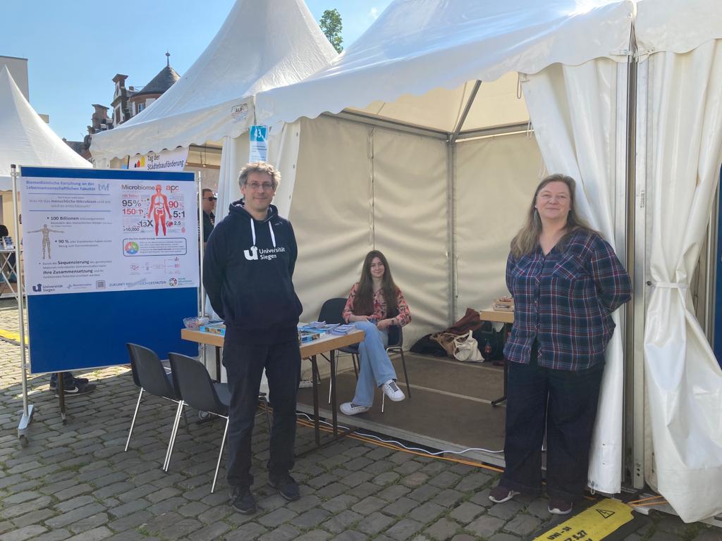 Zwei Professuren der LWF begeistern mit ihrem Informationsstand am Tag ...